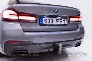 Pelēks BMW 5 Series 2023 Tallina, ar dzinēja tilpumu 3.00 L un nobraukumu 73 tūkst. km par 42990 €, foto 15 vietnē AUTOMOTO.COM.LV