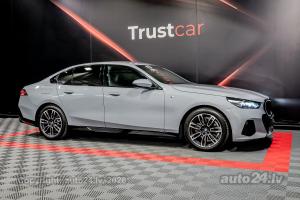Pelēks BMW 5 Series 2024 Pērnava, ar dzinēja tilpumu 2.00 L un nobraukumu 31 tūkst. km par 57900 €, foto 13 vietnē AUTOMOTO.COM.LV