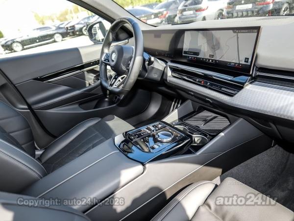 Pelēks BMW 5 Series 2024 Tallina, ar dzinēja tilpumu 2.00 L un nobraukumu 53 tūkst. km par 57500 €, foto 4 vietnē AUTOMOTO.COM.LV