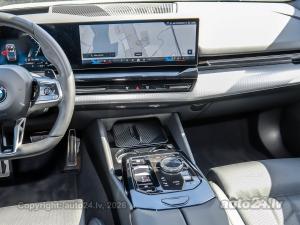 Серый БМВ 5 Серия 2024 в Таллин, объемом двигателя 2.00 л и пробегом 53 тыс. км за 57500 €, фото 11 на AUTOMOTO.COM.LV