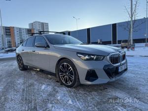 Pelēks BMW 5 Series 2025 Tallina, ar dzinēja tilpumu 2.00 L un nobraukumu 12 tūkst. km par 59500 €, foto 4 vietnē AUTOMOTO.COM.LV