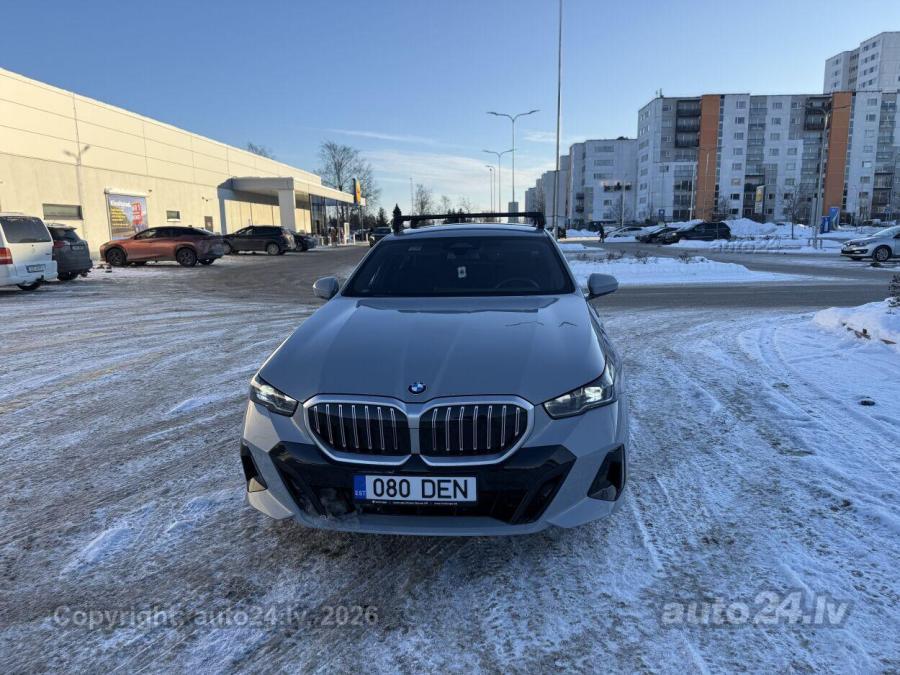 Pelēks BMW 5 Series 2025 Tallina, ar dzinēja tilpumu 2.00 L un nobraukumu 12 tūkst. km par 59500 €, foto 5 vietnē AUTOMOTO.COM.LV