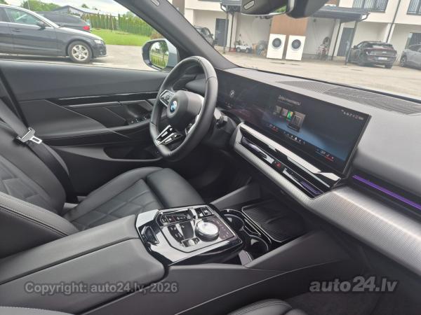 Pelēks BMW 5 Series 2025 Tallina, ar dzinēja tilpumu 2.00 L un nobraukumu 19 tūkst. km par 58000 €, foto 6 vietnē AUTOMOTO.COM.LV