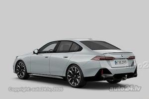 Pelēks BMW 5 Series 2025 Tallina, ar dzinēja tilpumu 3.00 L un nobraukumu 45 tūkst. km par 70995 €, foto 6 vietnē AUTOMOTO.COM.LV
