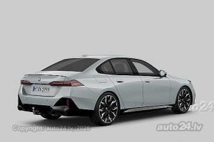 Pelēks BMW 5 Series 2025 Tallina, ar dzinēja tilpumu 3.00 L un nobraukumu 45 tūkst. km par 70995 €, foto 7 vietnē AUTOMOTO.COM.LV