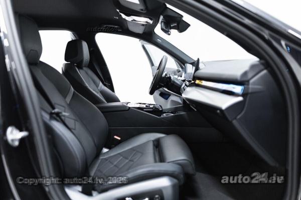 Pelēks BMW 5 Series 2025 Tallina, ar dzinēja tilpumu 2.00 L un nobraukumu 14 tūkst. km par 68000 €, foto 6 vietnē AUTOMOTO.COM.LV