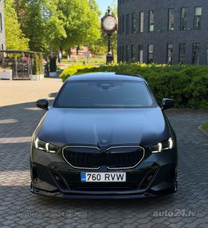 Grey BMW 5 Series 2025 in Tallinn, with an engine capacity of 2.00 L and mileage of 14 thousand km for 68000 €, photo 23 on AUTOMOTO.COM.LV