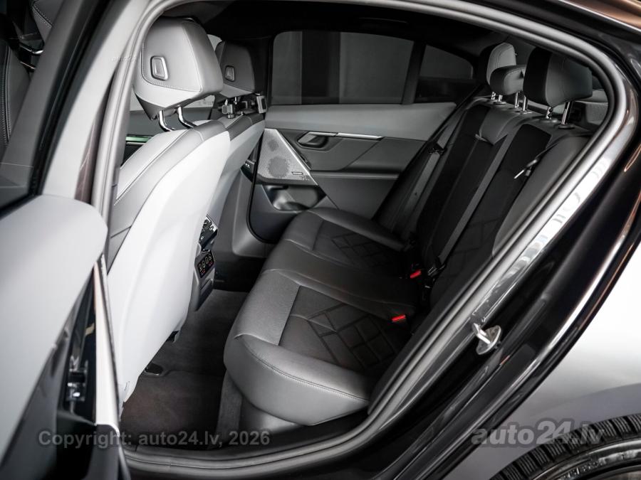 Grey BMW 5 Series 2025 in Tallinn, with an engine capacity of 2.00 L and mileage of 15 thousand km for 69900 €, photo 12 on AUTOMOTO.COM.LV