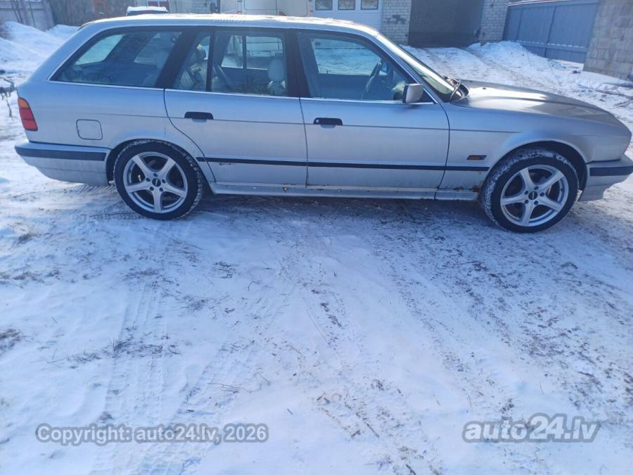 Pelēks BMW 5 Series 1996 Tallina, ar dzinēja tilpumu 2.50 L un nobraukumu 214 tūkst. km par 7000 €, foto 4 vietnē AUTOMOTO.COM.LV