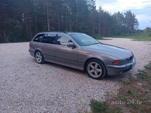 Pelēks BMW 5 Series 2000 Tallina, ar dzinēja tilpumu 3.00 L un nobraukumu 390 tūkst. km par 2500 €, foto 6 vietnē AUTOMOTO.COM.LV