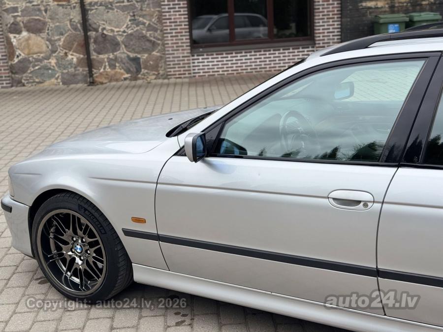 Grey BMW 5 Series 2000 in Tallinn, with an engine capacity of 4.40 L and mileage of 387 thousand km for 7000 €, photo 17 on AUTOMOTO.COM.LV