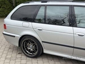 Grey BMW 5 Series 2000 in Tallinn, with an engine capacity of 4.40 L and mileage of 387 thousand km for 7000 €, photo 19 on AUTOMOTO.COM.LV