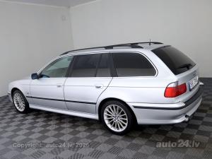 Pelēks BMW 5 Series 2000 Tallina, ar dzinēja tilpumu 2.50 L un nobraukumu 244 tūkst. km par 2499 €, foto 5 vietnē AUTOMOTO.COM.LV