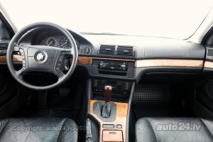 Pelēks BMW 5 Series 2000 Tallina, ar dzinēja tilpumu 2.50 L un nobraukumu 244 tūkst. km par 2499 €, foto 6 vietnē AUTOMOTO.COM.LV