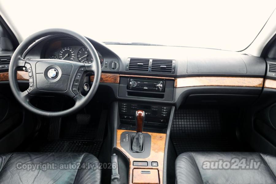 Pelēks BMW 5 Series 2000 Tallina, ar dzinēja tilpumu 2.50 L un nobraukumu 244 tūkst. km par 2499 €, foto 6 vietnē AUTOMOTO.COM.LV