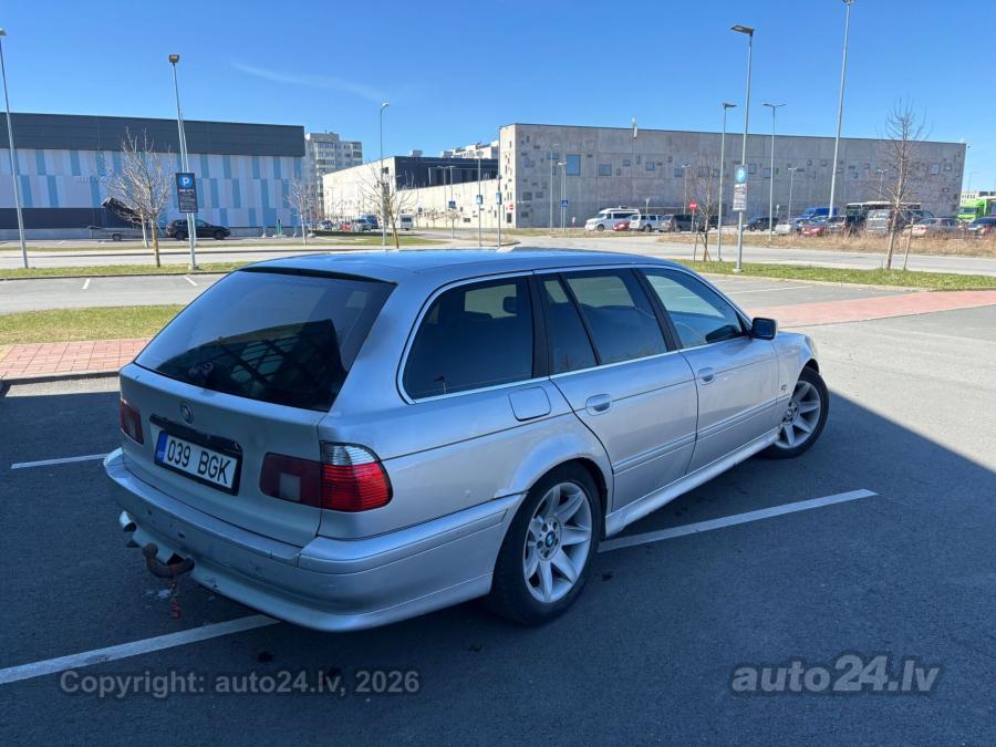 Pelēks BMW 5 Series 2002 Tallina, ar dzinēja tilpumu 2.90 L un nobraukumu 445 tūkst. km par 1499 €, foto 3 vietnē AUTOMOTO.COM.LV