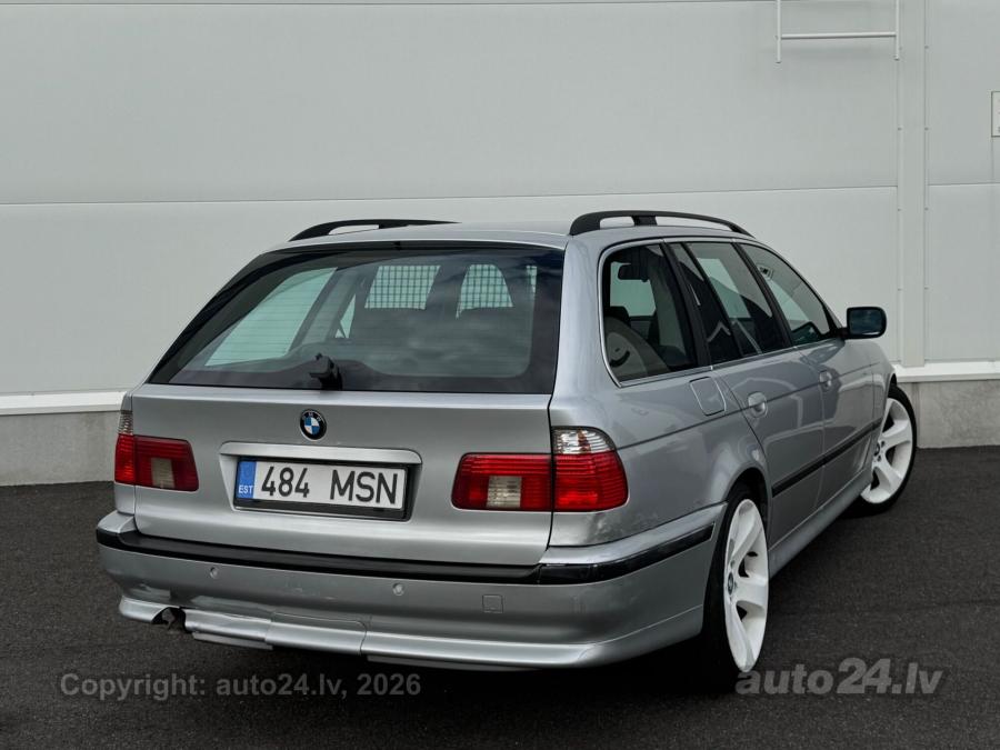 Pelēks BMW 5 Series 2002 Tallina, ar dzinēja tilpumu 2.50 L un nobraukumu 0 tūkst. km par 2199 €, foto 5 vietnē AUTOMOTO.COM.LV