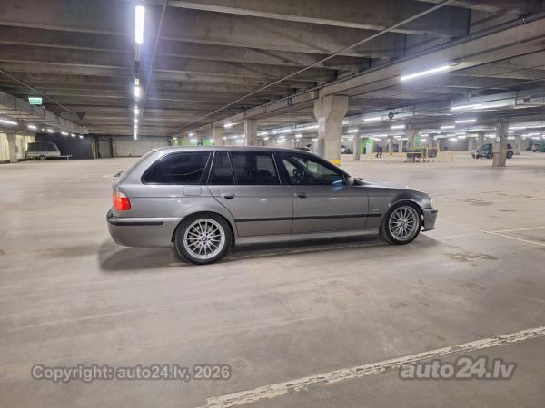Pelēks BMW 5 Series 2003 Tallina, ar dzinēja tilpumu 2.50 L un nobraukumu 305 tūkst. km par 2999 €, foto 5 vietnē AUTOMOTO.COM.LV
