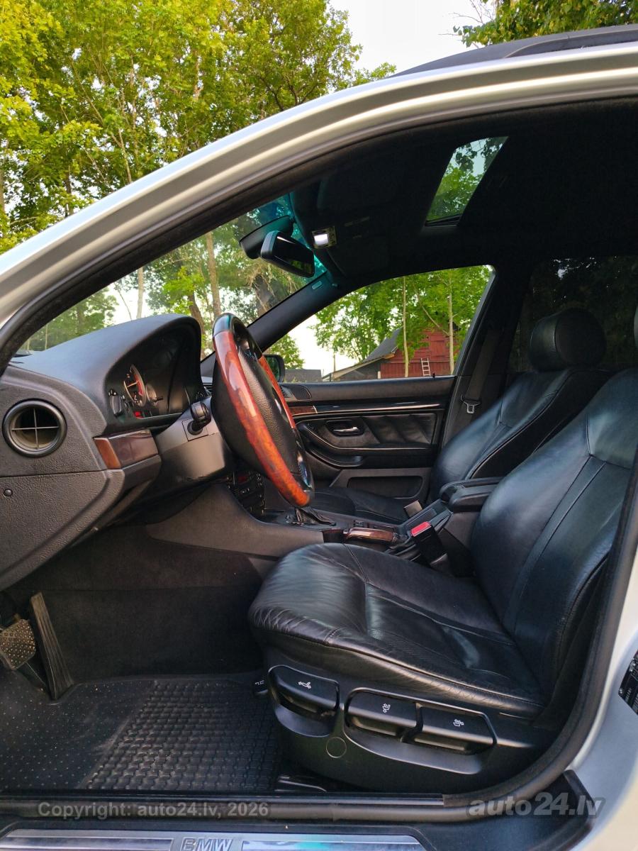 Pelēks BMW 5 Series 2003 Veru, ar dzinēja tilpumu 3.00 L un nobraukumu 394 tūkst. km par 4500 €, foto 18 vietnē AUTOMOTO.COM.LV