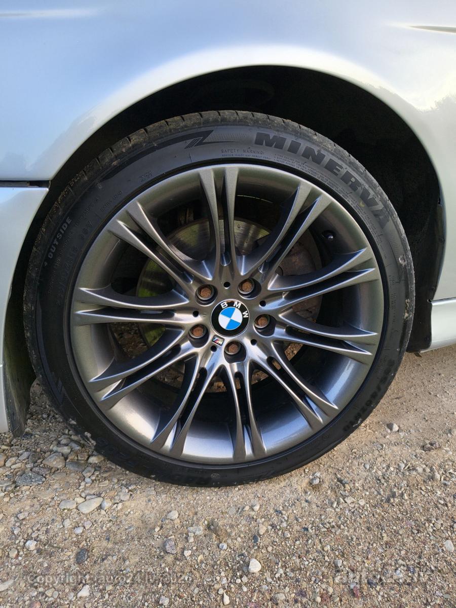 Pelēks BMW 5 Series 2003 Veru, ar dzinēja tilpumu 3.00 L un nobraukumu 394 tūkst. km par 4500 €, foto 26 vietnē AUTOMOTO.COM.LV