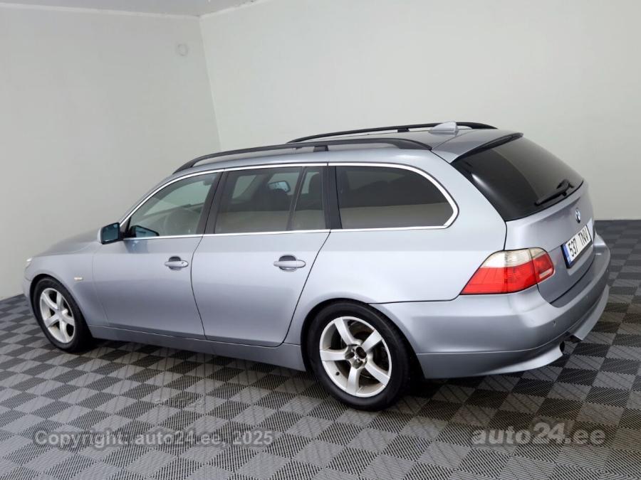 Pelēks BMW 5 Series 2004 Tallina, ar dzinēja tilpumu 2.50 L un nobraukumu 532 tūkst. km par 1999 €, foto 4 vietnē AUTOMOTO.COM.LV