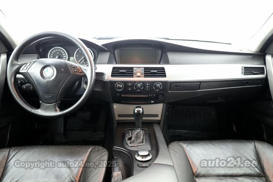 Pelēks BMW 5 Series 2004 Tallina, ar dzinēja tilpumu 2.50 L un nobraukumu 532 tūkst. km par 1999 €, foto 5 vietnē AUTOMOTO.COM.LV