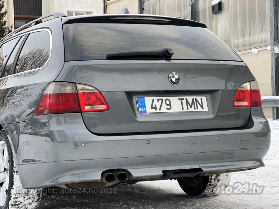Pelēks BMW 5 Series 2004 Narva, ar dzinēja tilpumu 2.50 L un nobraukumu 444 tūkst. km par 1999 €, foto 13 vietnē AUTOMOTO.COM.LV