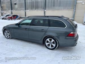 Pelēks BMW 5 Series 2004 Narva, ar dzinēja tilpumu 2.50 L un nobraukumu 444 tūkst. km par 1999 €, foto 23 vietnē AUTOMOTO.COM.LV