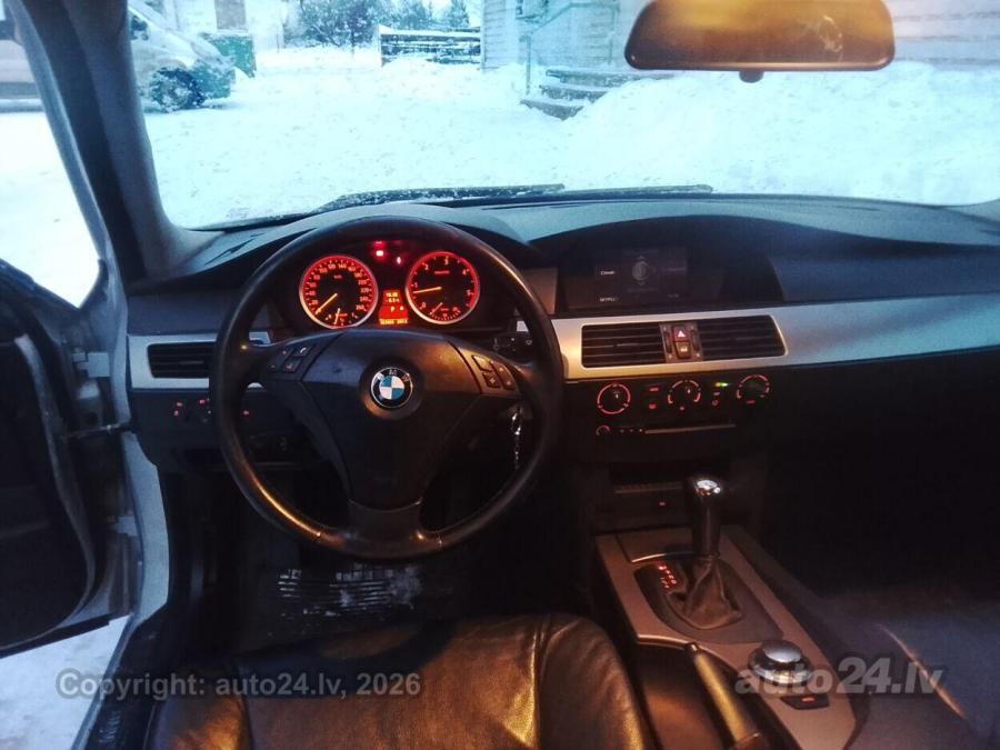 Pelēks BMW 5 Series 2004 Tapa, ar dzinēja tilpumu 2.50 L un nobraukumu 357 tūkst. km par 3699 €, foto 3 vietnē AUTOMOTO.COM.LV