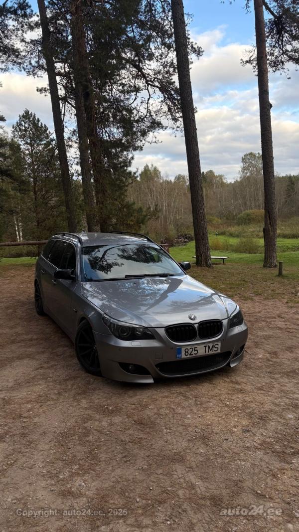 Grey BMW 5 Series 2005 in Voru, with an engine capacity of 3.00 L and mileage of 281 thousand km for 3500 €, photo 2 on AUTOMOTO.COM.LV