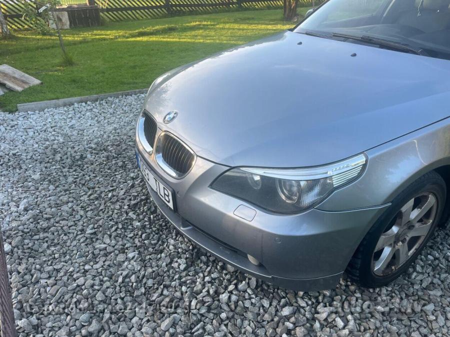 Pelēks BMW 5 Series 2005 Tallina, ar dzinēja tilpumu 3.00 L un nobraukumu 386 tūkst. km par 4000 €, foto 3 vietnē AUTOMOTO.COM.LV