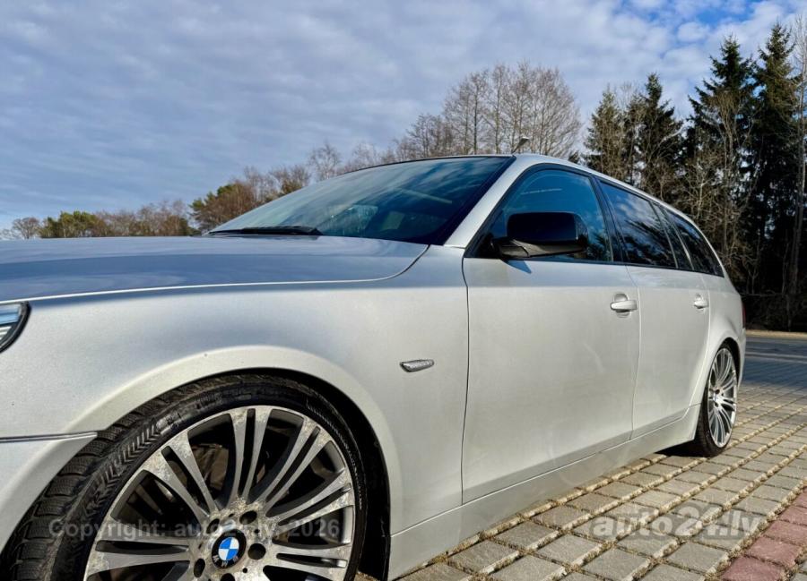 Pelēks BMW 5 Series 2005 Tallina, ar dzinēja tilpumu 3.00 L un nobraukumu 445 tūkst. km par 4700 €, foto 9 vietnē AUTOMOTO.COM.LV
