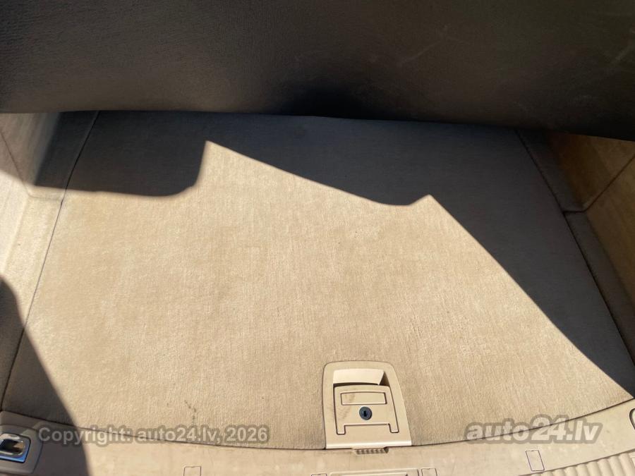 Pelēks BMW 5 Series 2005 Tallina, ar dzinēja tilpumu 3.00 L un nobraukumu 464 tūkst. km par 4000 €, foto 8 vietnē AUTOMOTO.COM.LV