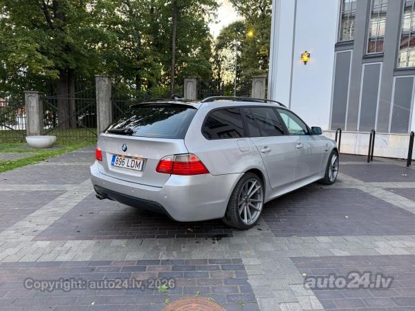 BMW 5 Series 2007 Tartu vietnē Pelēks BMW 5 Series 2007 Tartu, ar dzinēja tilpumu 3.00 L un nobraukumu 300 tūkst. km par 5800 €, foto 5 vietnē AUTOMOTO.COM.LV