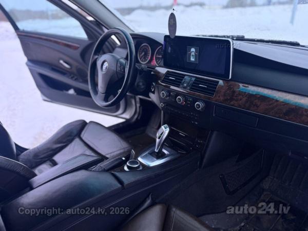 Pelēks BMW 5 Series 2008 Tallina, ar dzinēja tilpumu 2.00 L un nobraukumu 330 tūkst. km par 4499 €, foto 11 vietnē AUTOMOTO.COM.LV