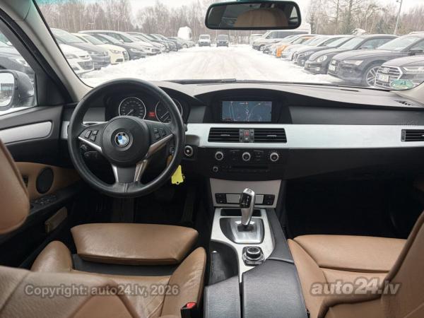 Pelēks BMW 5 Series 2009 Viljandi, ar dzinēja tilpumu 3.00 L un nobraukumu 299 tūkst. km par 5890 €, foto 5 vietnē AUTOMOTO.COM.LV