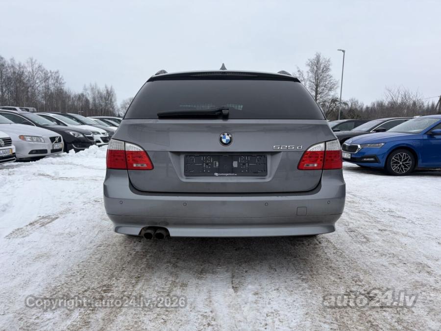Grey BMW 5 Series 2009 in Viljandi, with an engine capacity of 3.00 L and mileage of 299 thousand km for 5890 €, photo 14 on AUTOMOTO.COM.LV