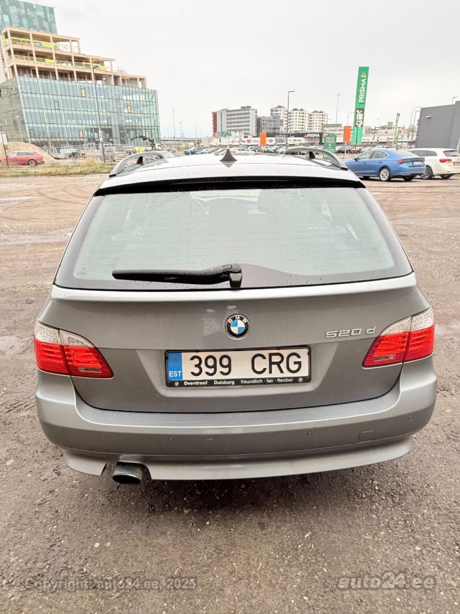 Pelēks BMW 5 Series 2010 Tallina, ar dzinēja tilpumu 2.00 L un nobraukumu 255 tūkst. km par 7490 €, foto 9 vietnē AUTOMOTO.COM.LV