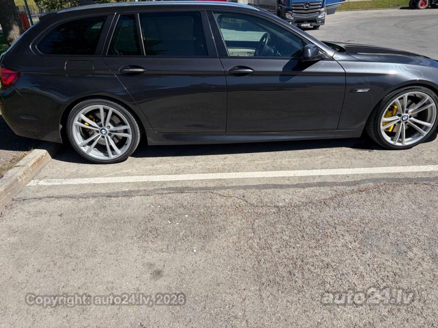 Pelēks BMW 5 Series 2011 Tallina, ar dzinēja tilpumu 3.00 L un nobraukumu 338 tūkst. km par 13500 €, foto 5 vietnē AUTOMOTO.COM.LV