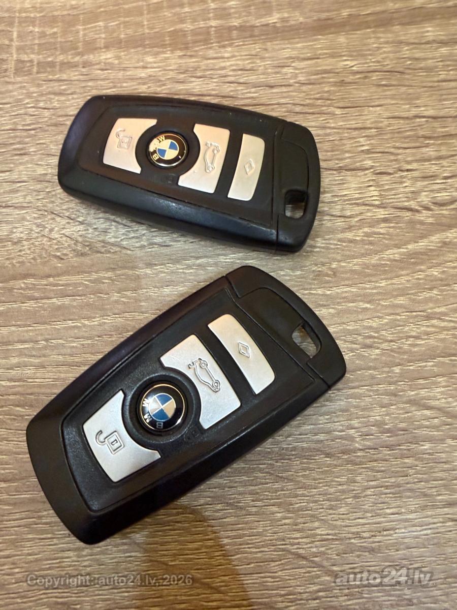 Pelēks BMW 5 Series 2011 Tallina, ar dzinēja tilpumu 3.00 L un nobraukumu 338 tūkst. km par 13500 €, foto 25 vietnē AUTOMOTO.COM.LV