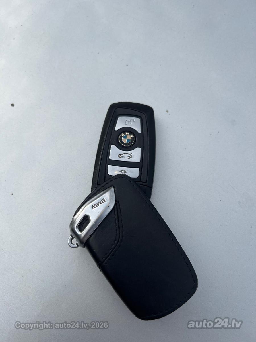 Pelēks BMW 5 Series 2011 Tallina, ar dzinēja tilpumu 3.00 L un nobraukumu 342 tūkst. km par 7900 €, foto 12 vietnē AUTOMOTO.COM.LV