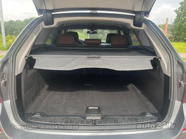 Grey BMW 5 Series 2011 in Tallinn, with an engine capacity of 3.00 L and mileage of 365 thousand km for 9800 €, photo 4 on AUTOMOTO.COM.LV