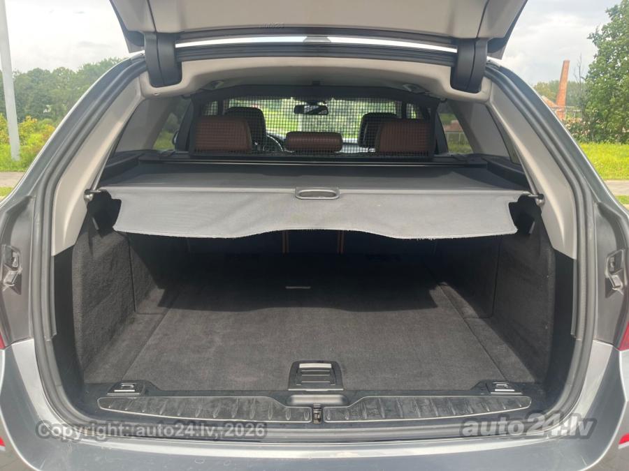Grey BMW 5 Series 2011 in Tallinn, with an engine capacity of 3.00 L and mileage of 365 thousand km for 9800 €, photo 4 on AUTOMOTO.COM.LV