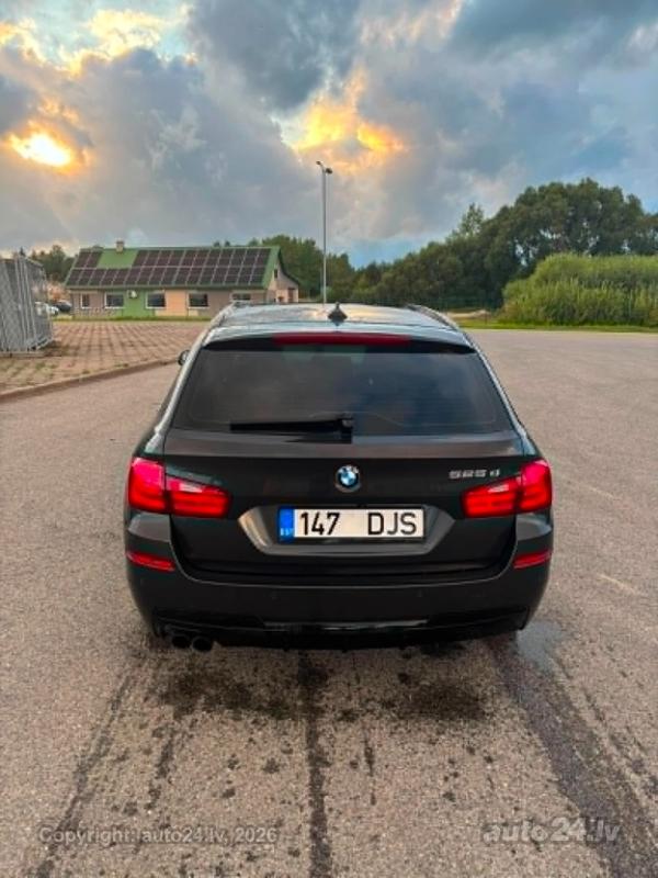 Pelēks BMW 5 Series 2011 Tartu, ar dzinēja tilpumu 2.00 L un nobraukumu 291 tūkst. km par 9998 €, foto 10 vietnē AUTOMOTO.COM.LV