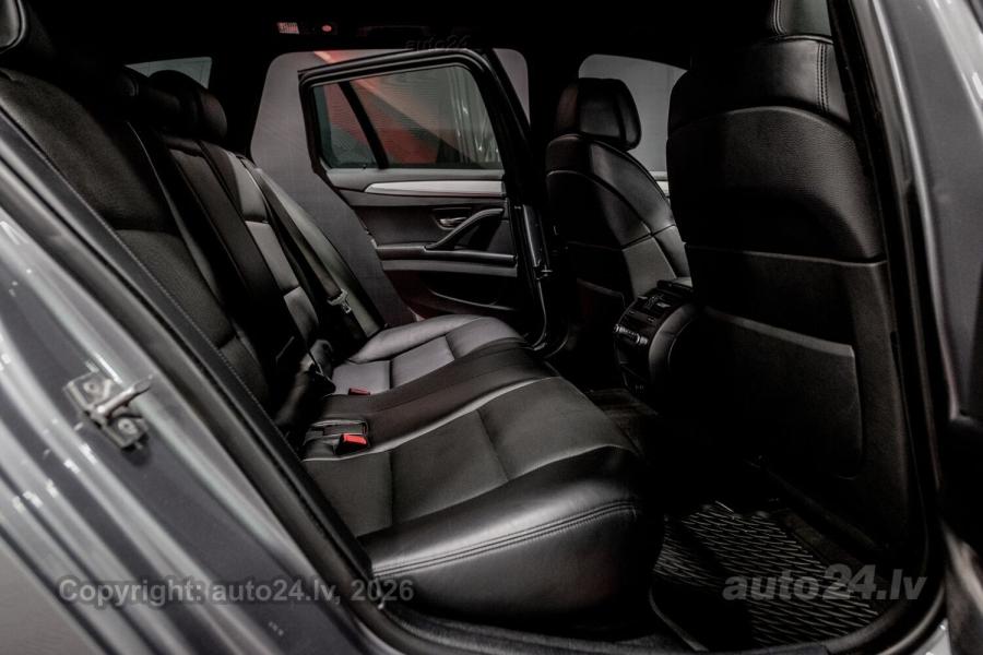 Pelēks BMW 5 Series 2011 Pērnava, ar dzinēja tilpumu 3.00 L un nobraukumu 327 tūkst. km par 10900 €, foto 17 vietnē AUTOMOTO.COM.LV
