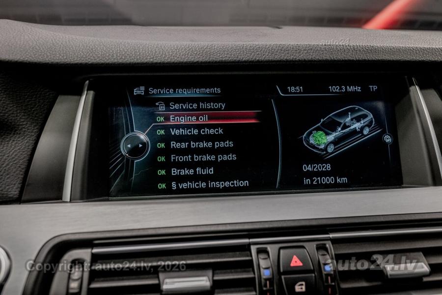 Pelēks BMW 5 Series 2011 Pērnava, ar dzinēja tilpumu 3.00 L un nobraukumu 327 tūkst. km par 10900 €, foto 29 vietnē AUTOMOTO.COM.LV