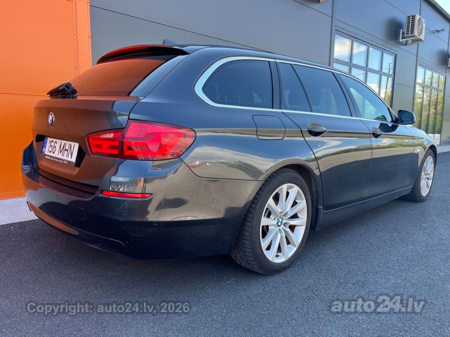 Grey BMW 5 Series 2012 in Kuressaare, with an engine capacity of 2.00 L and mileage of 278 thousand km for 7990 €, photo 7 on AUTOMOTO.COM.LV