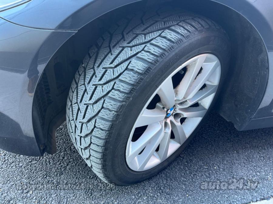 Grey BMW 5 Series 2012 in Kuressaare, with an engine capacity of 2.00 L and mileage of 278 thousand km for 7990 €, photo 13 on AUTOMOTO.COM.LV