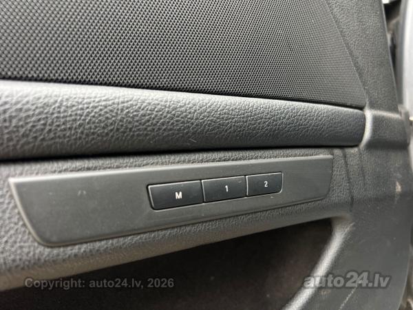 Grey BMW 5 Series 2012 in Tartu, with an engine capacity of 3.00 L and mileage of 349 thousand km for 10499 €, photo 9 on AUTOMOTO.COM.LV