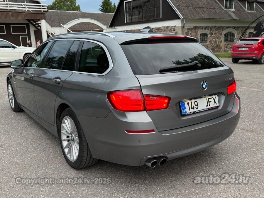 Grey BMW 5 Series 2012 in Tallinn, with an engine capacity of 3.00 L and mileage of 318 thousand km for 10490 €, photo 4 on AUTOMOTO.COM.LV